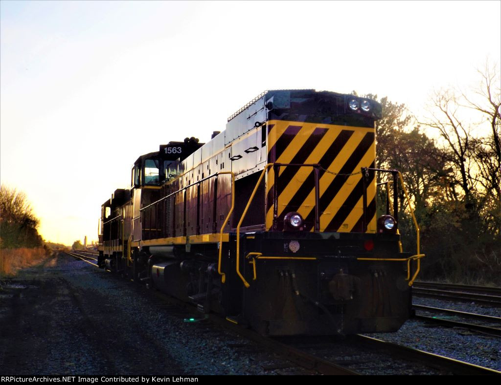 DCR MP15AC 1563 & AVR GP11 2005